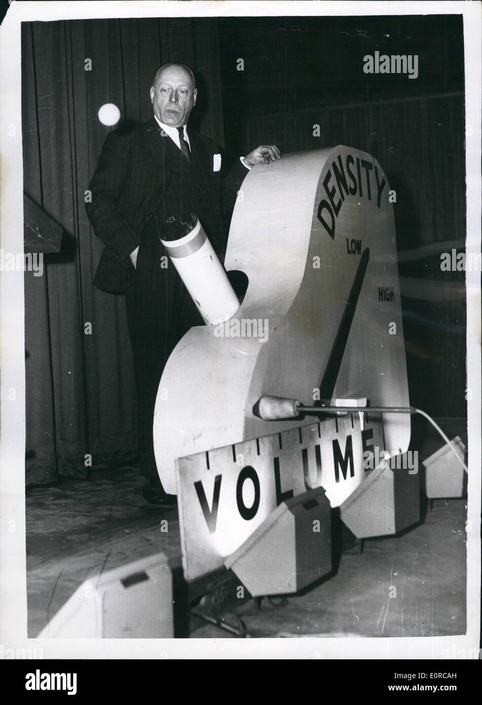 Faraday lecture hi-res stock photography and images - Alamy