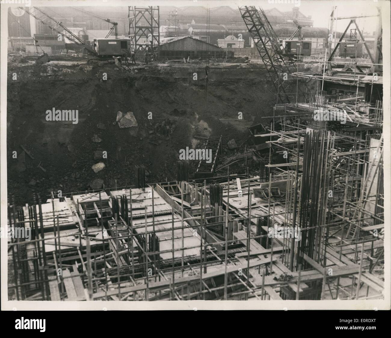 Apr. 04, 1959 - Unexploded Bomb Found on the Site of New Shell Mex ...