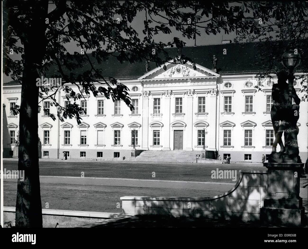 Apr. 04, 1959 - Bellevue Castle is ready for the president. Castle ...