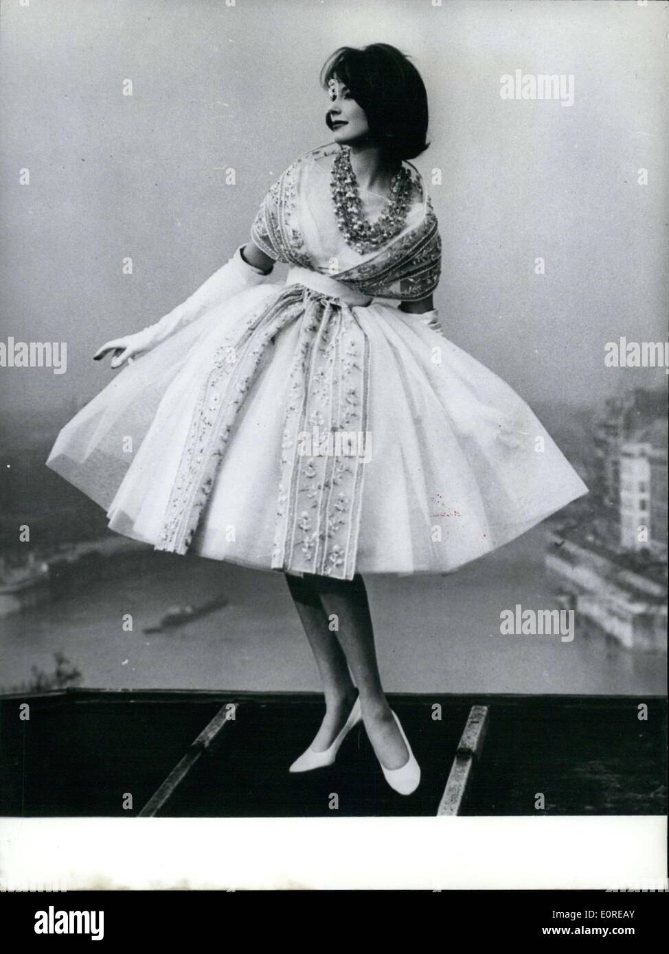 1959 fashion model hi-res stock photography and images - Alamy