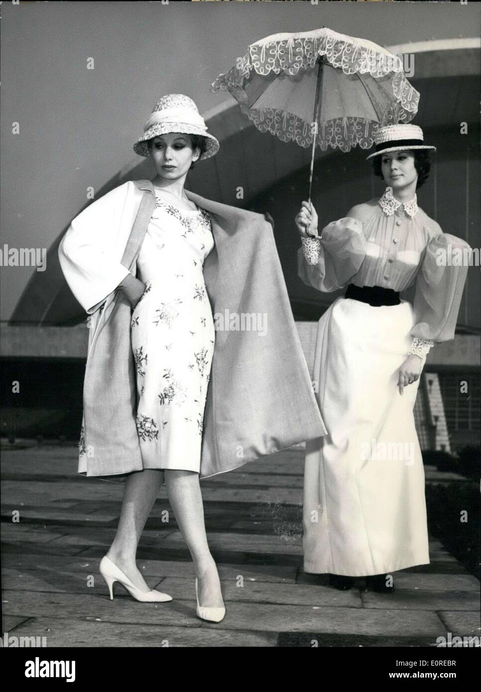 1959 fashion model hi-res stock photography and images - Alamy