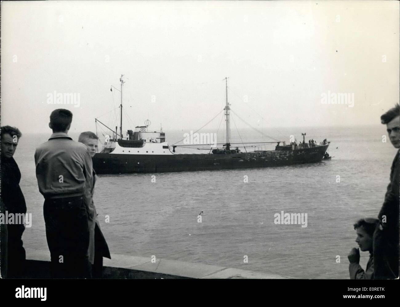 Apr. 18, 1959 - Carrying 1,100 Tons of Coal Stock Photo - Alamy