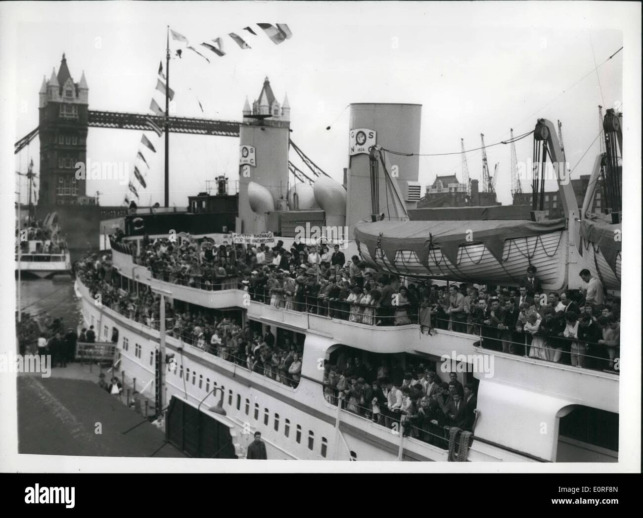 Jun. 06, 1959 - The 'Jazz Boats' Leave for Margate. The popular ...