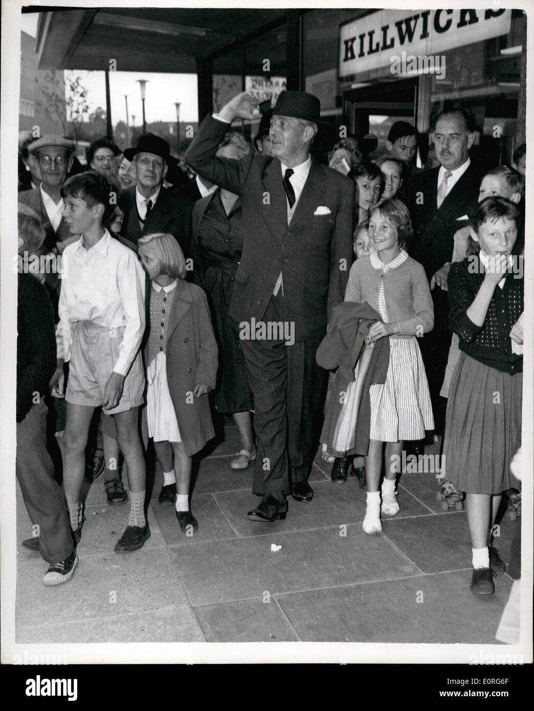 Basildon town centre hi-res stock photography and images - Alamy