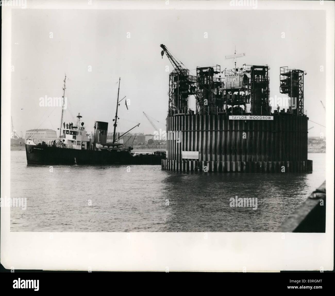 Concrete made sail hi-res stock photography and images - Alamy