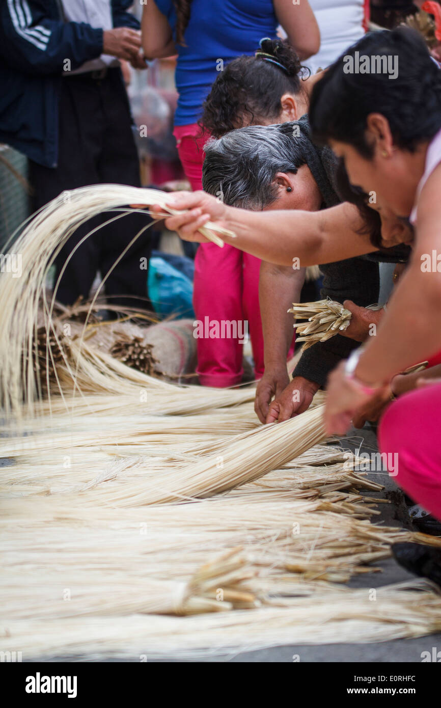 Colombia straw hi-res stock photography and images - Alamy