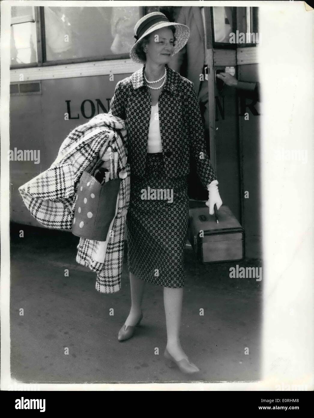Aug. 08, 1959 - Mrs. Nelson Rockefeller Arrives In London - On Way To ...