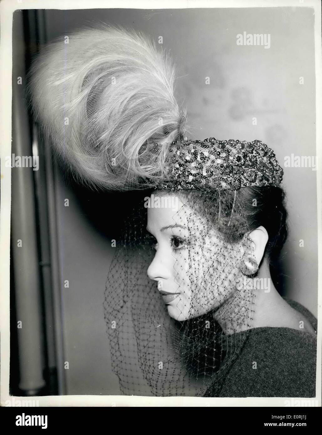 Millinery model hi-res stock photography and images - Alamy