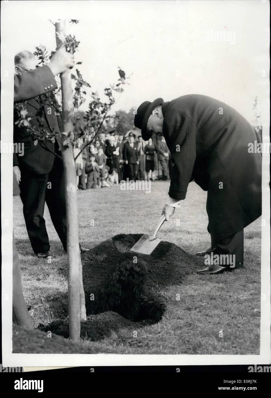 Oct. 10, 1959 - Sir Winston Churchill plants trees on the site of New ...