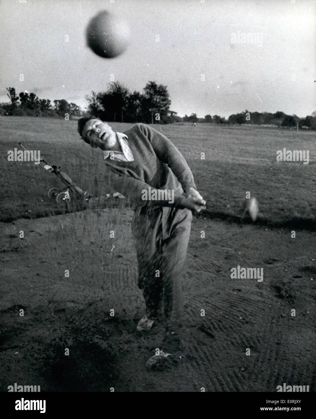 Oct. 10, 1959 - British Heavyweight in training at Golf: Photo shows ...
