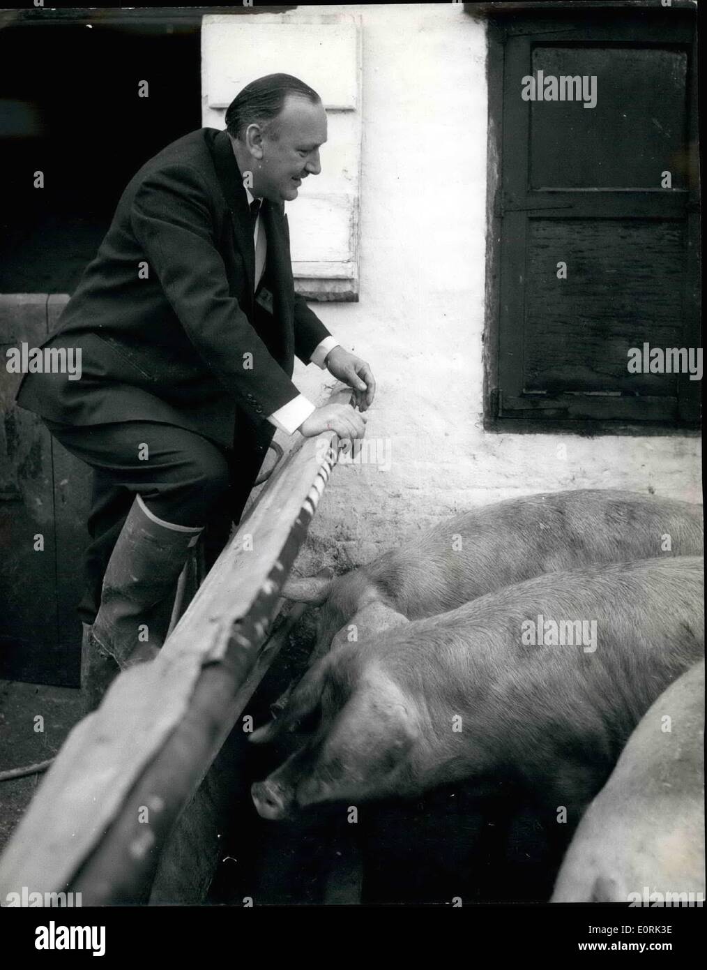 50 million atomic power plant trawsfynydd hi-res stock photography and ...