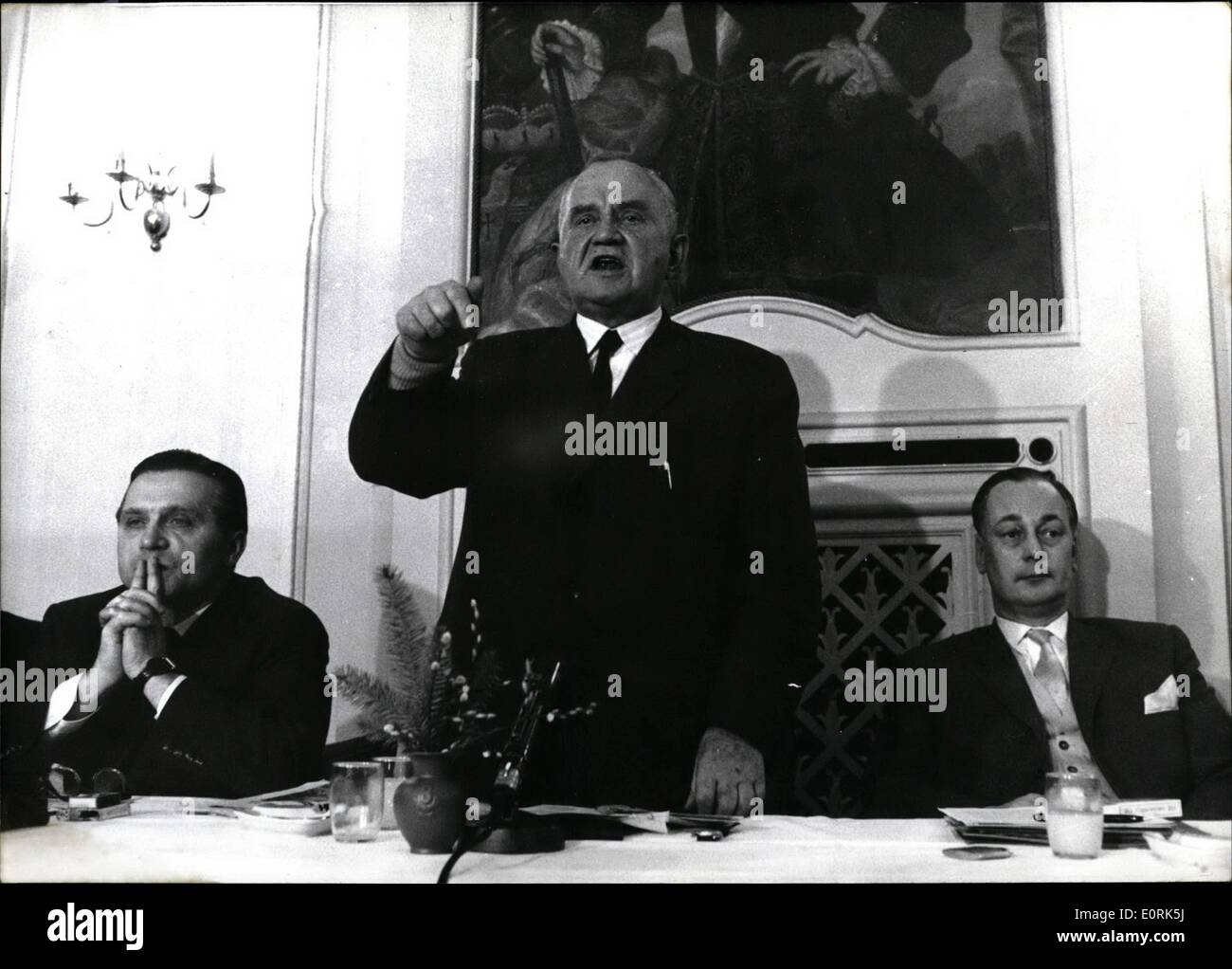 Foreign press conference 1959 hi-res stock photography and images - Alamy