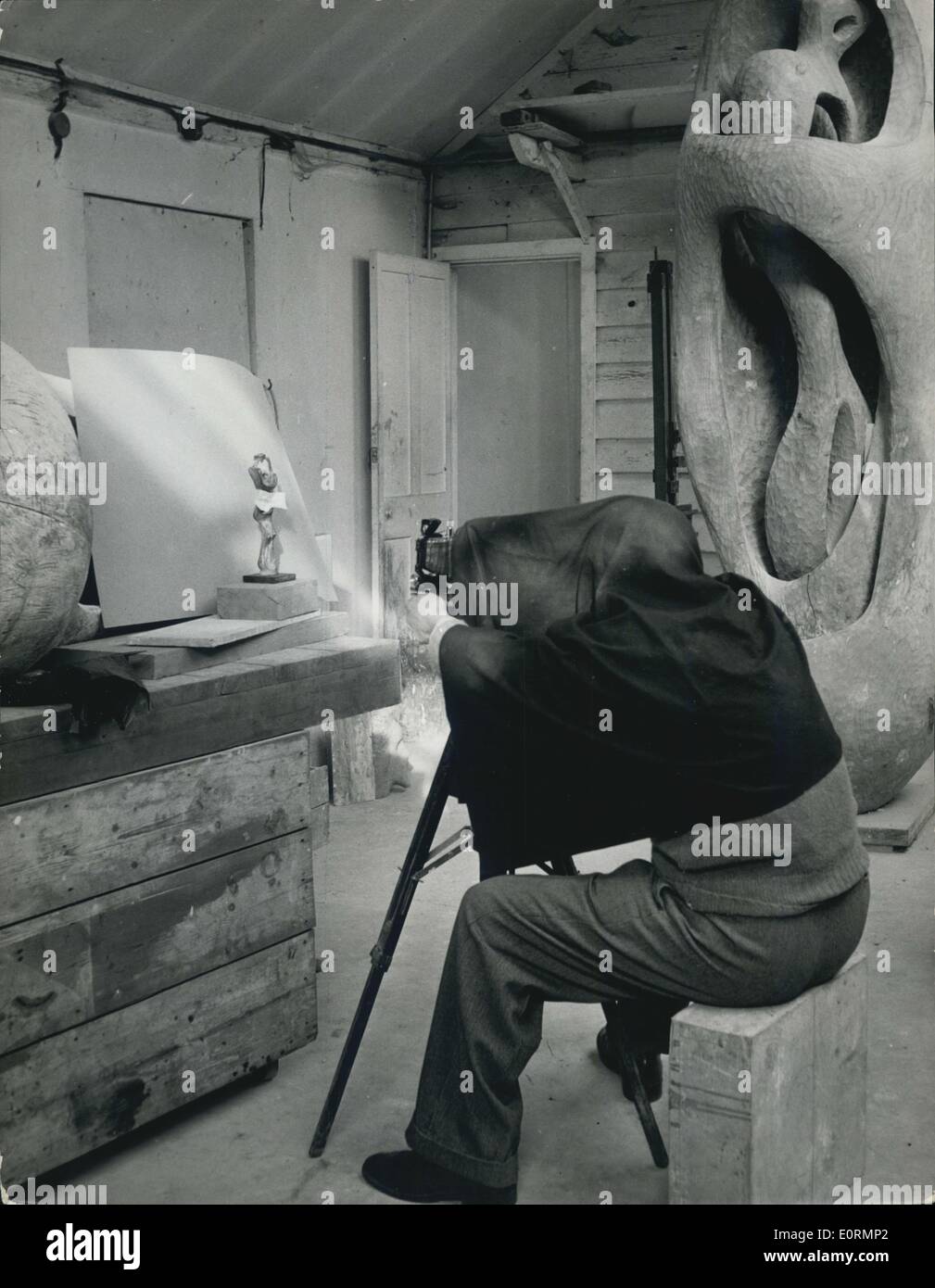 Jan. 01, 1960 - Sculptor Henry Moore Is Caught Snapping!: Our ...