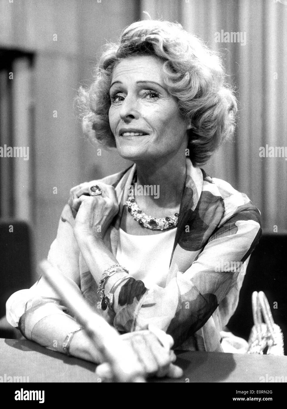 Elderly woman perm hi-res stock photography and images - Alamy