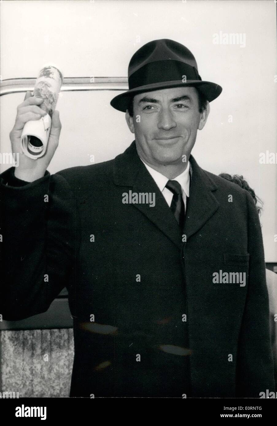 Feb. 02, 1960 - Gregory Peck arrives in Paris : OPS Gregory Peck ...