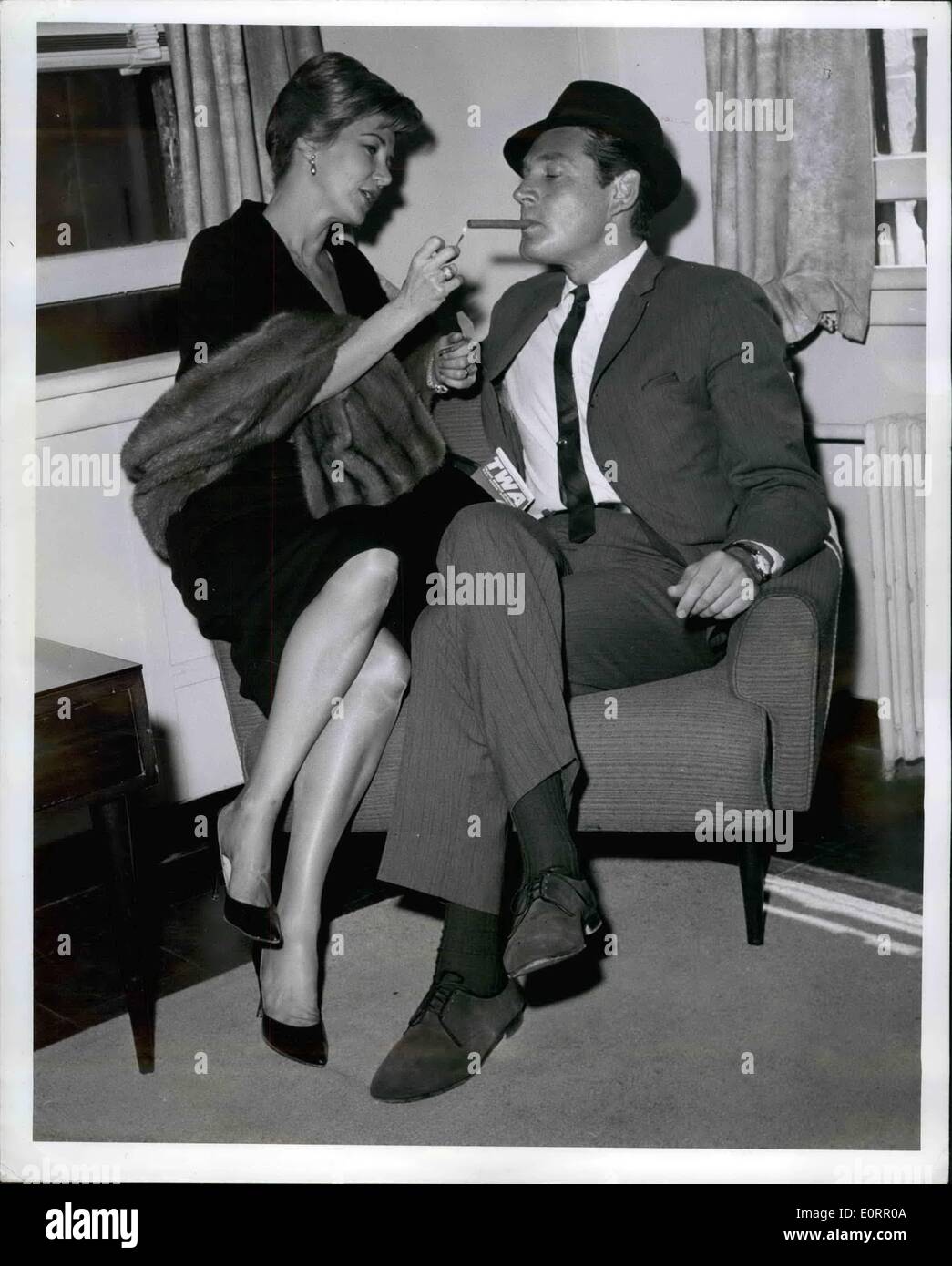 Gene barry hi-res stock photography and images - Alamy