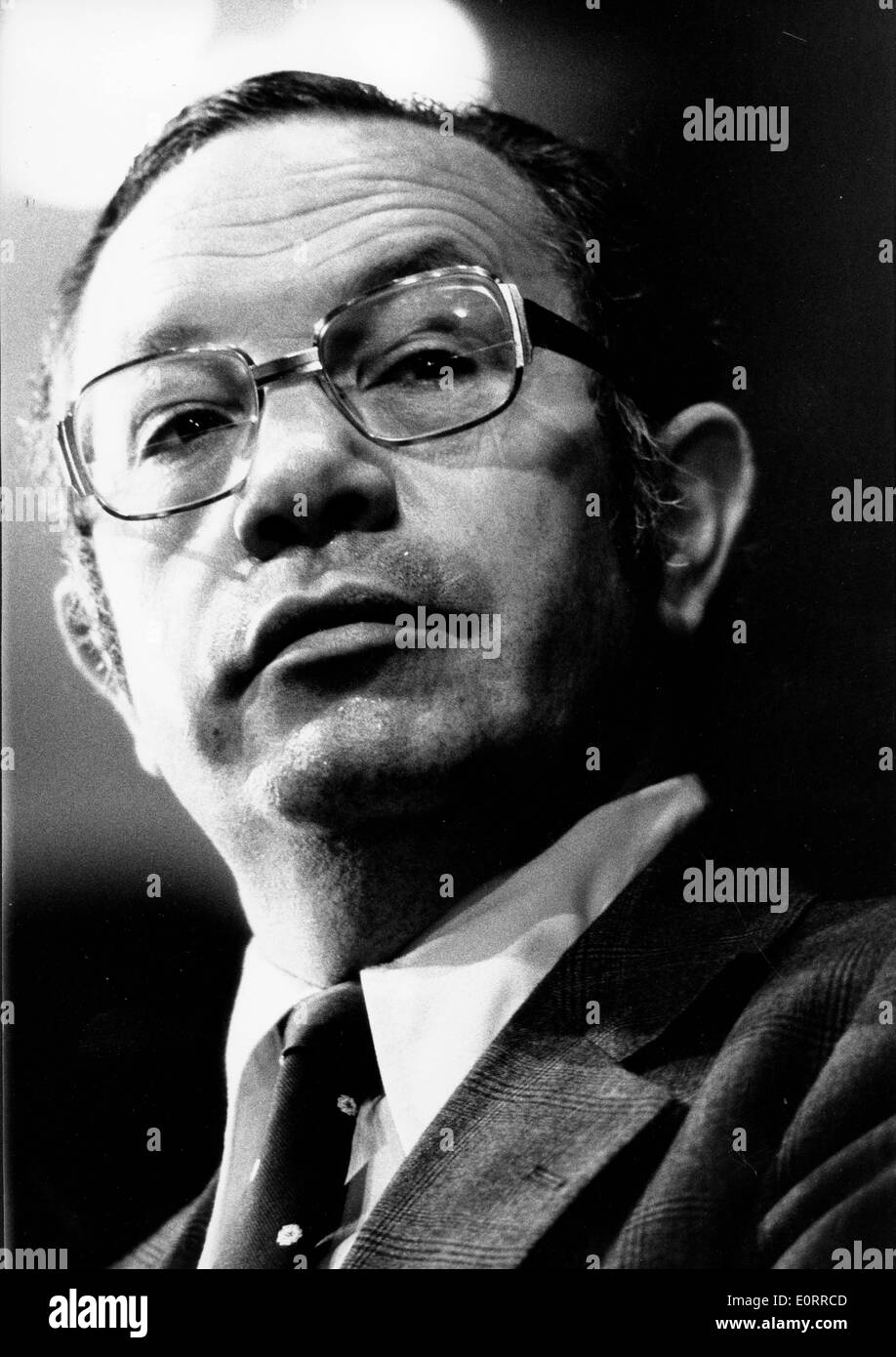 Ducker hi-res stock photography and images - Alamy