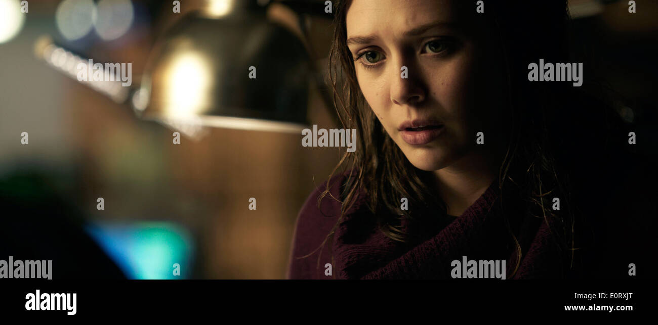 RED LIGHTS (2012) ELIZABETH OLSEN RODRIGO CORTES (DIR) MOVIESTORE ...