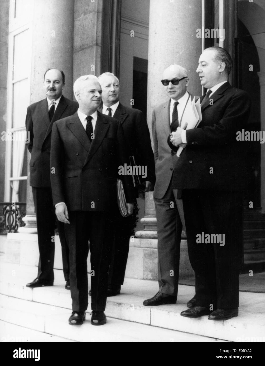 Council of ministers meeting Black and White Stock Photos & Images - Alamy