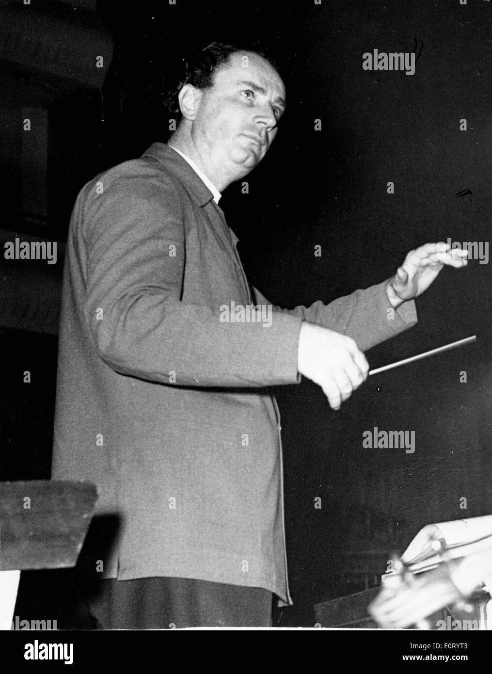 Conductor Rafael Kubelik conducting an orchestra Stock Photo - Alamy