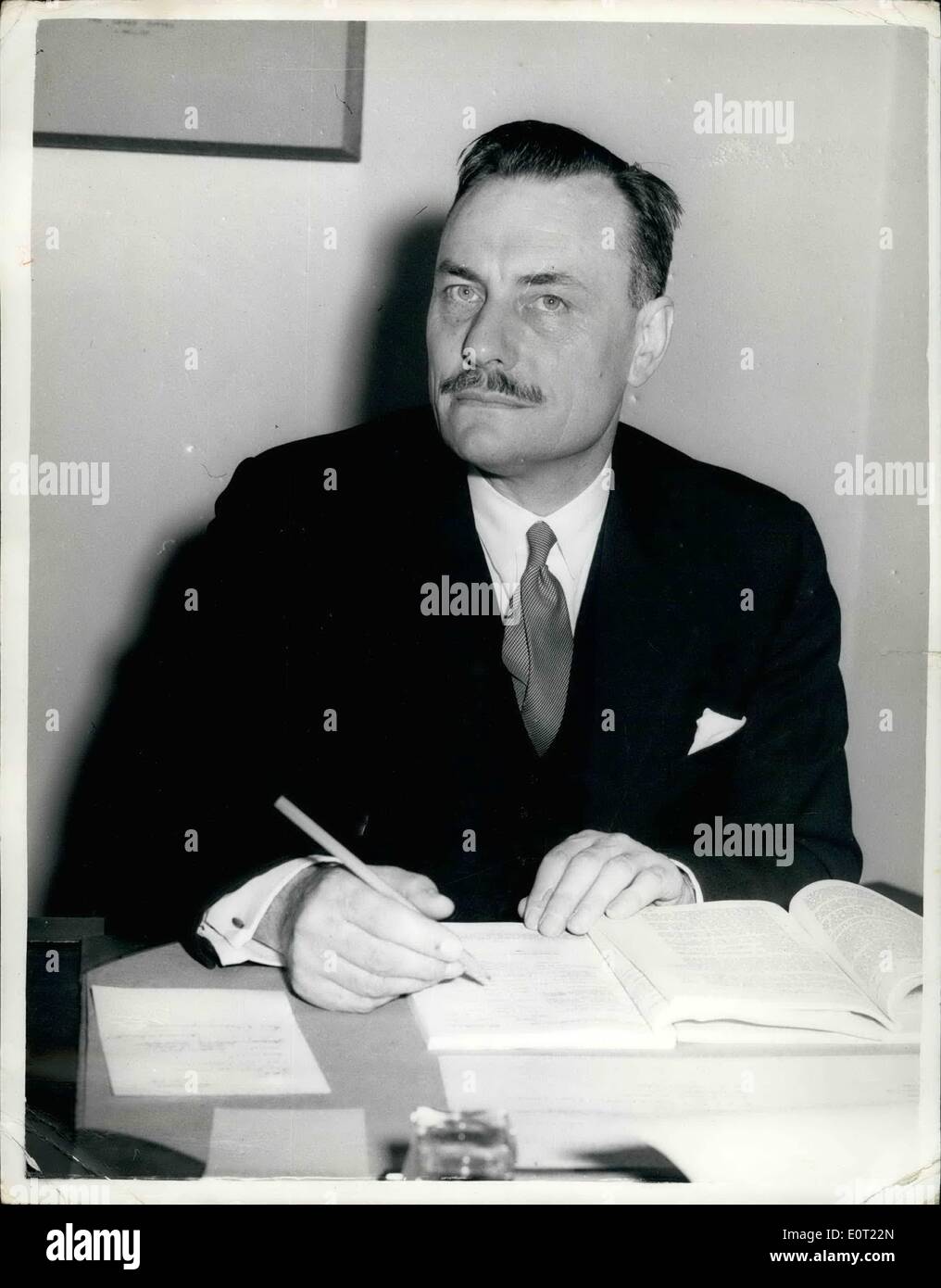 Enoch powell 1960 hi-res stock photography and images - Alamy