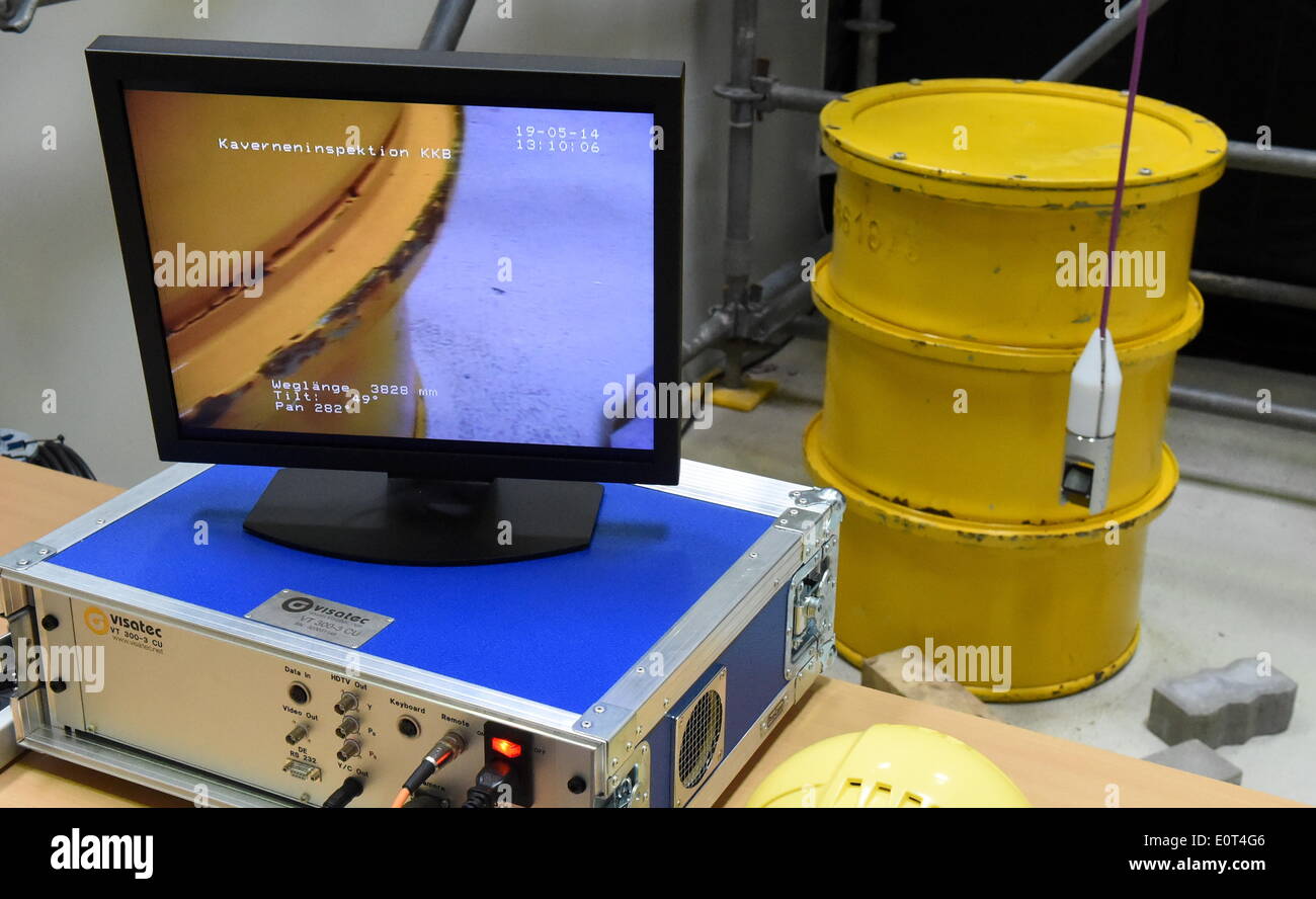 Radioacctive hi-res stock photography and images - Alamy