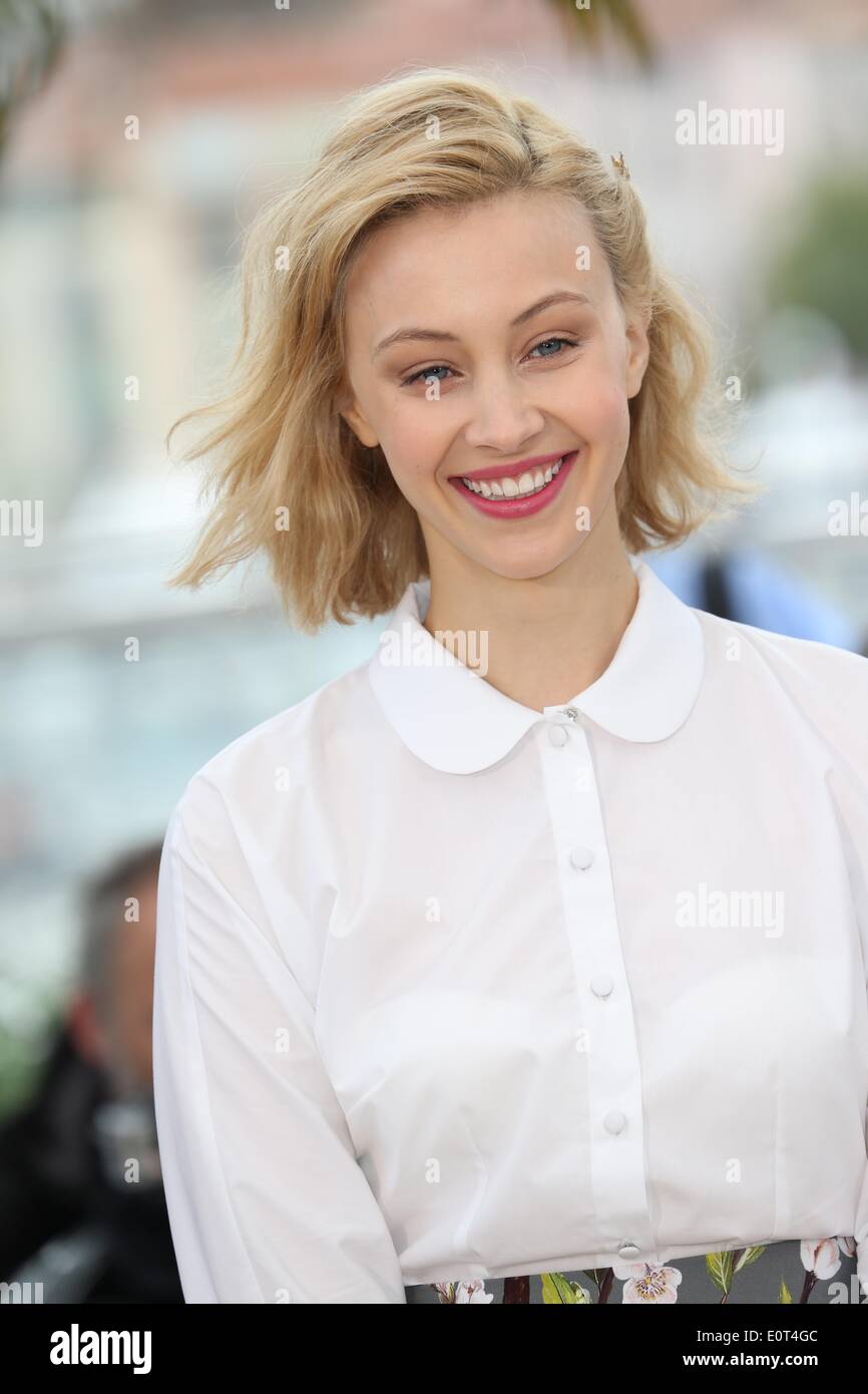 Actress Sarah Gadon attends the photocall of "Maps To The Stars" during ...