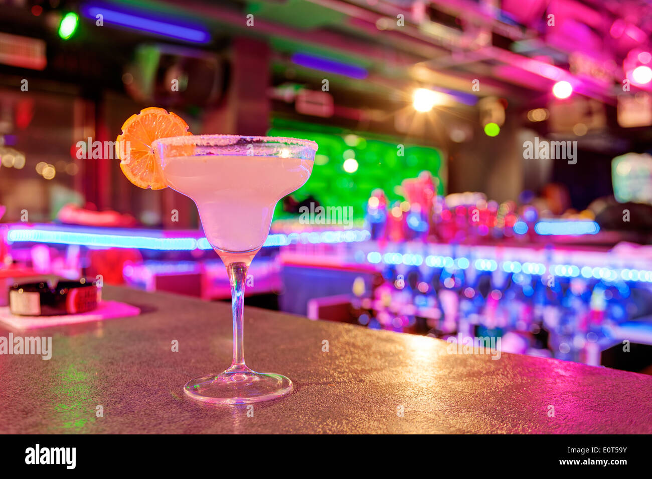 cocktail at bar Stock Photo - Alamy