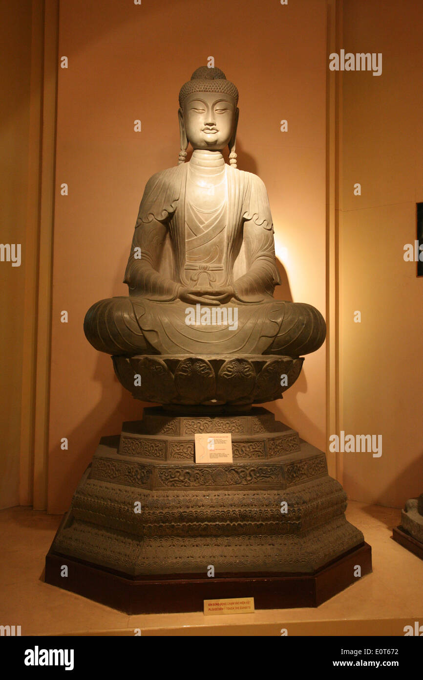 Exhibit exhibition artifacts hi-res stock photography and images - Alamy