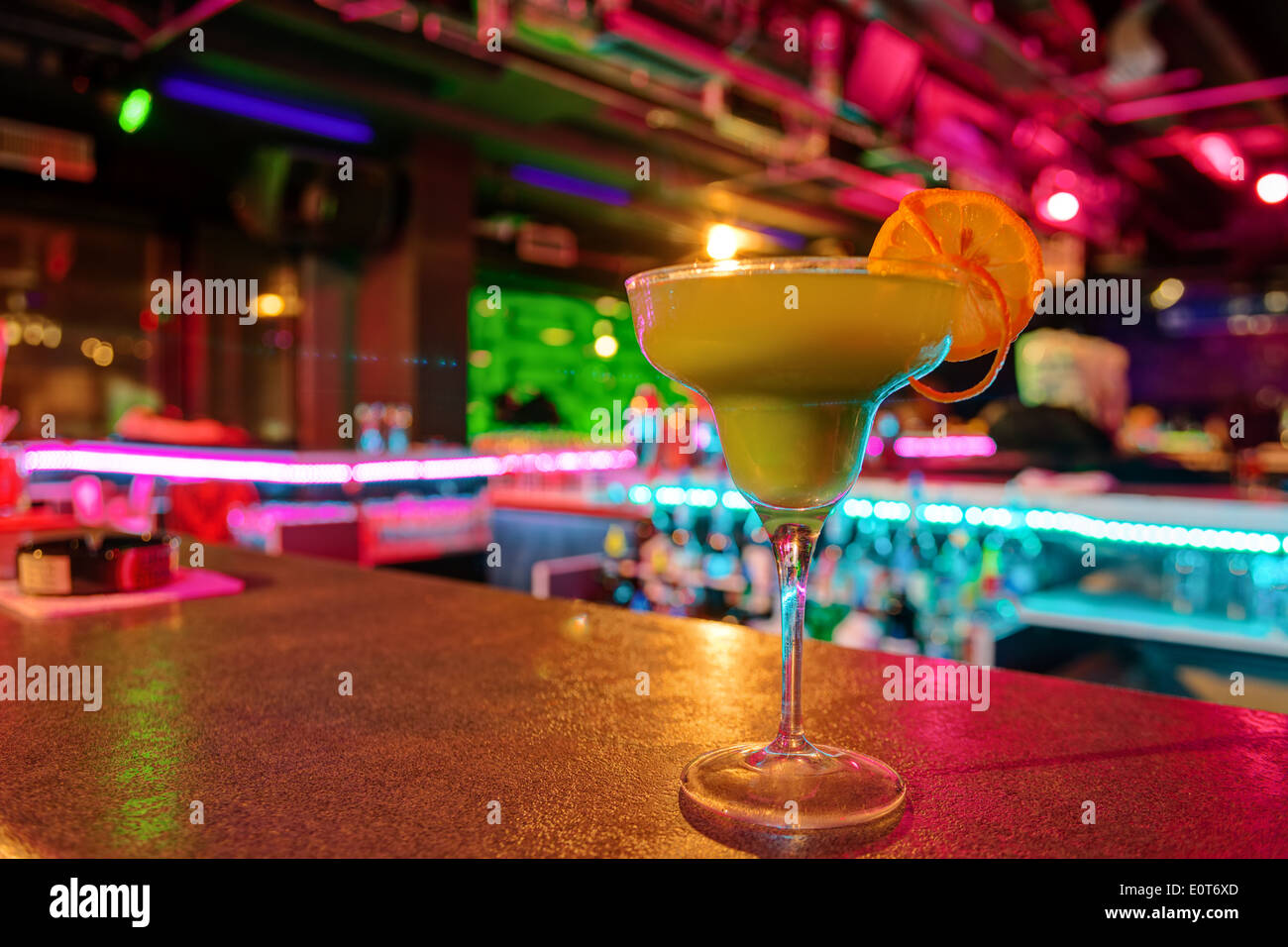 cocktail at bar Stock Photo - Alamy