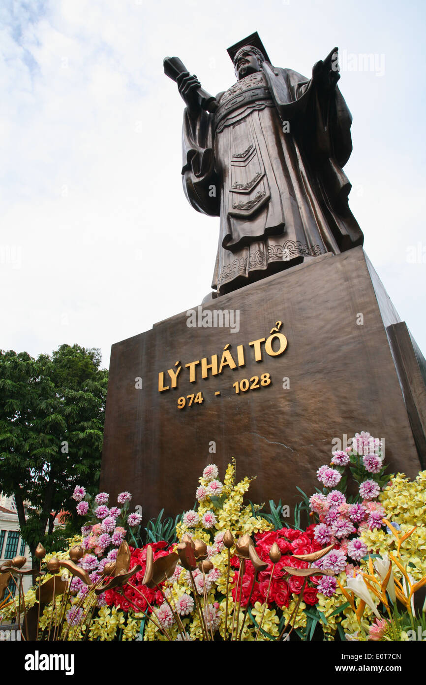 Statue of Emperor Ly Thai To, the founder of Hanoi, in the centre of ...