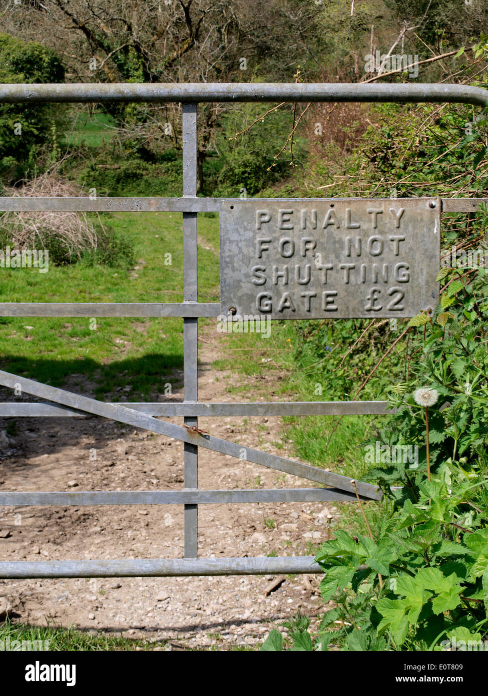 Old metal farm gate hi-res stock photography and images - Alamy