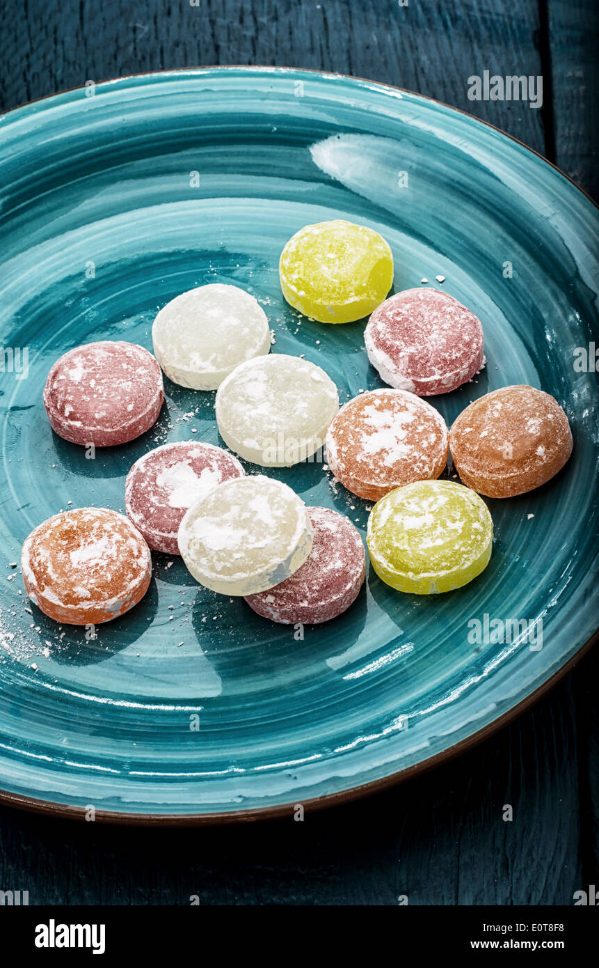 round fruit candy different colors Stock Photo - Alamy