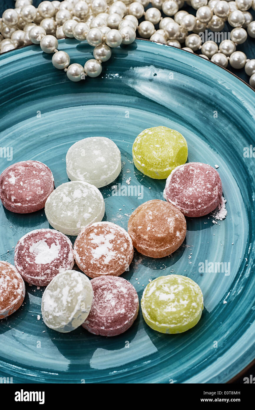 round fruit candy different colors Stock Photo - Alamy