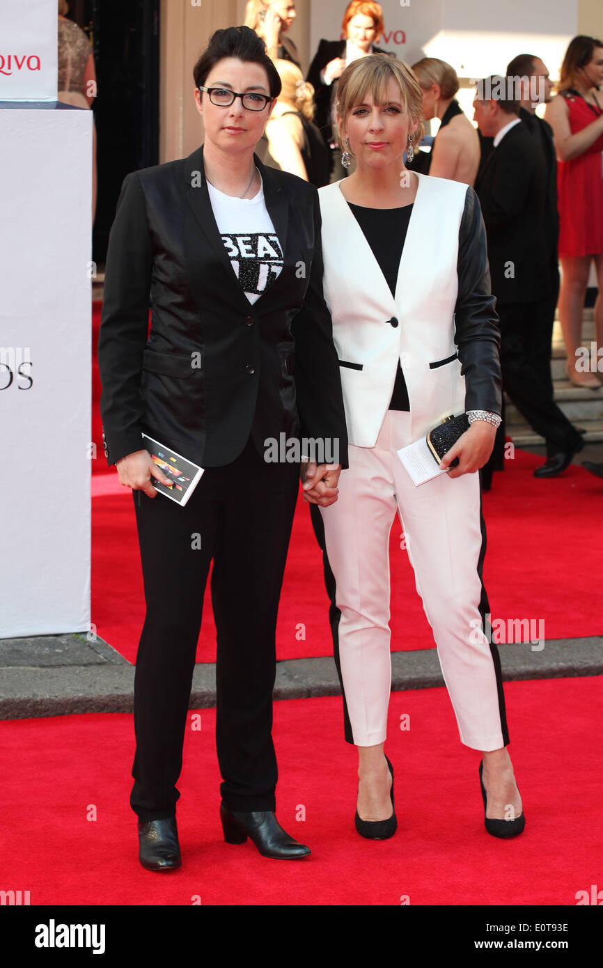 Sue perkins hi-res stock photography and images - Alamy