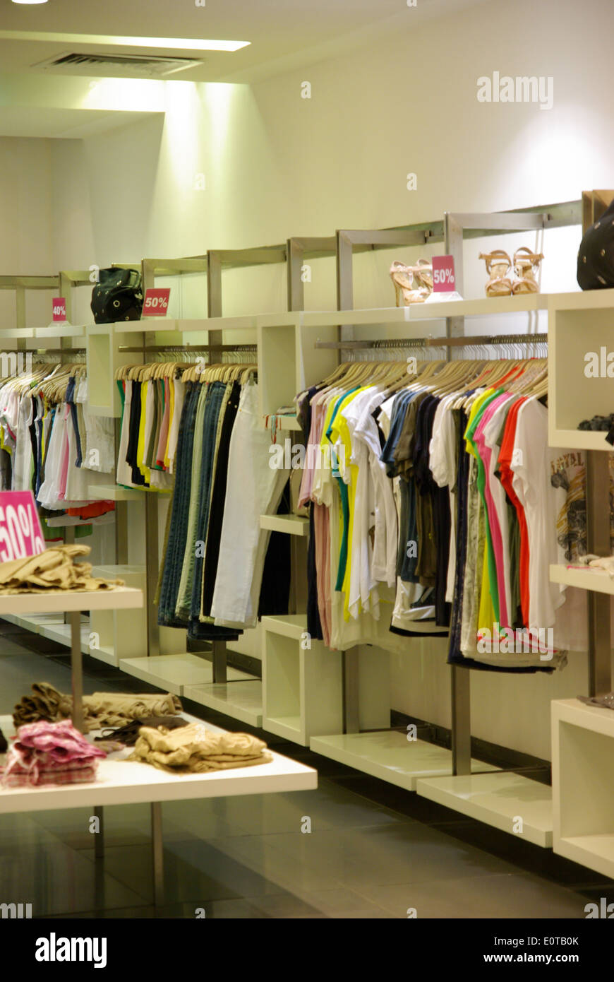 Generic fashion show hi-res stock photography and images - Alamy