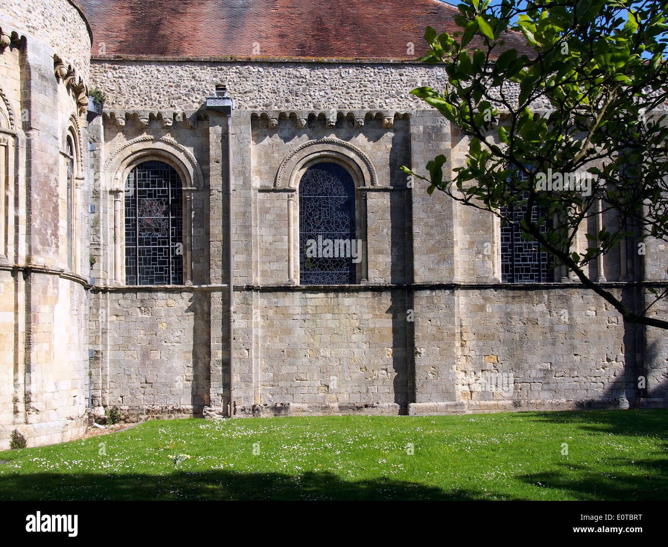 Romsey abbey hi-res stock photography and images - Alamy