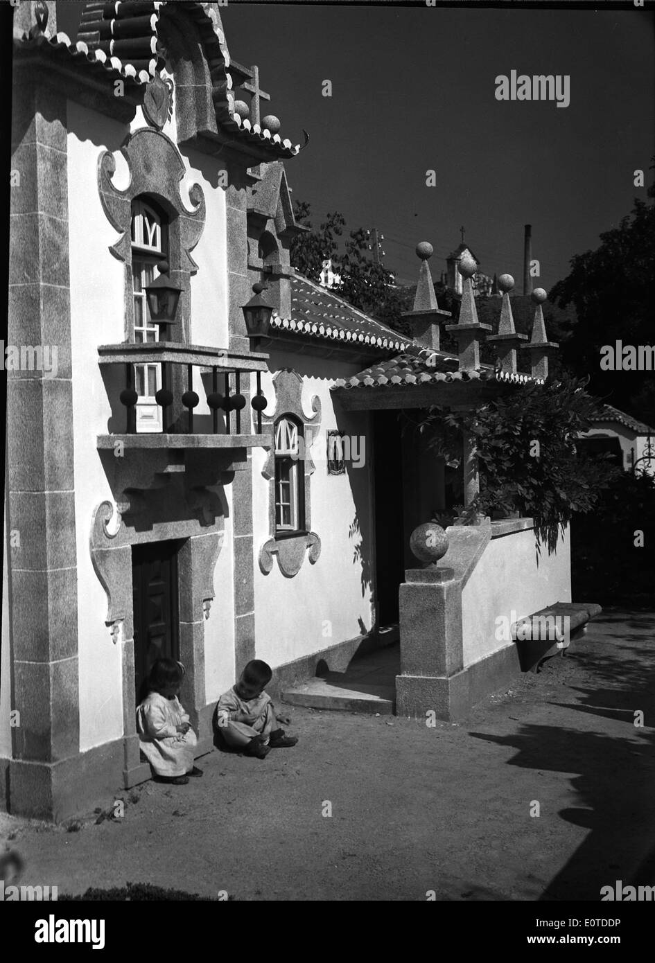 Scale model replicas of landmarks Black and White Stock Photos & Images ...