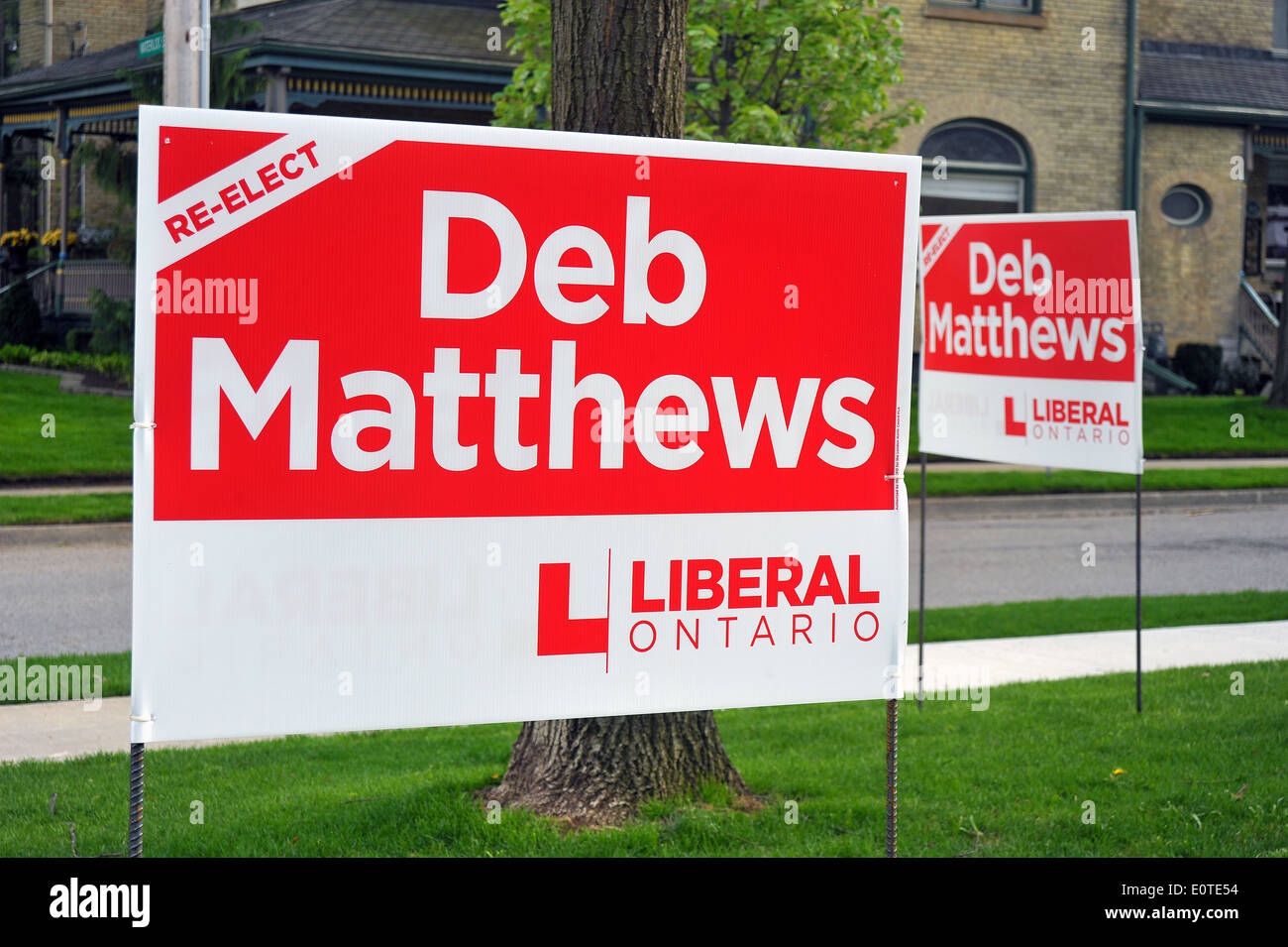 Ontario election signs hi-res stock photography and images - Alamy