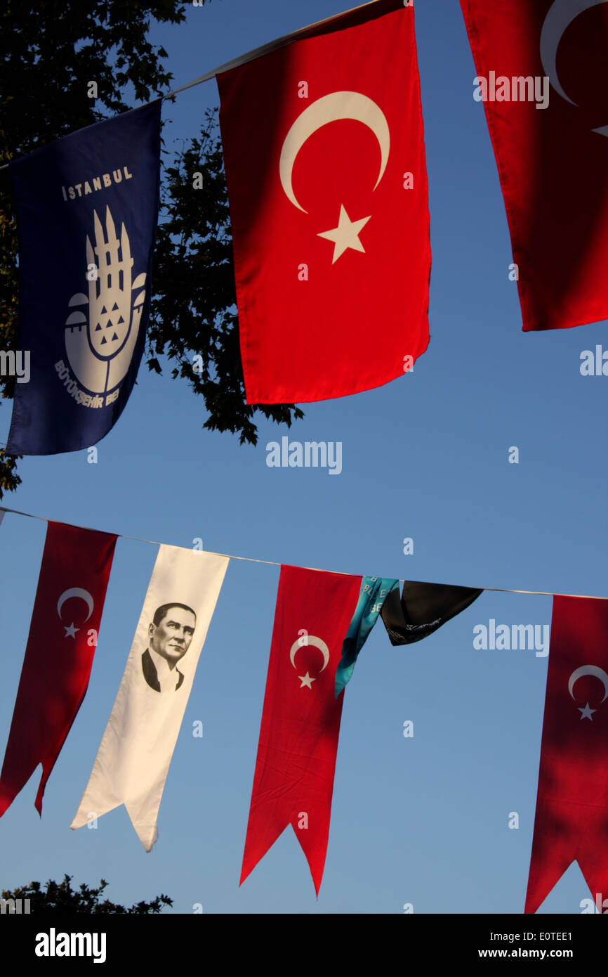 Middle east flags hi-res stock photography and images - Alamy