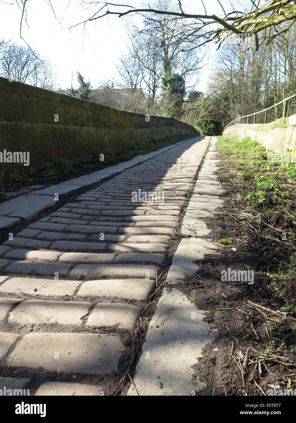 Old Pack Horse Bridge over the River Aire at Calverley, Leeds ...