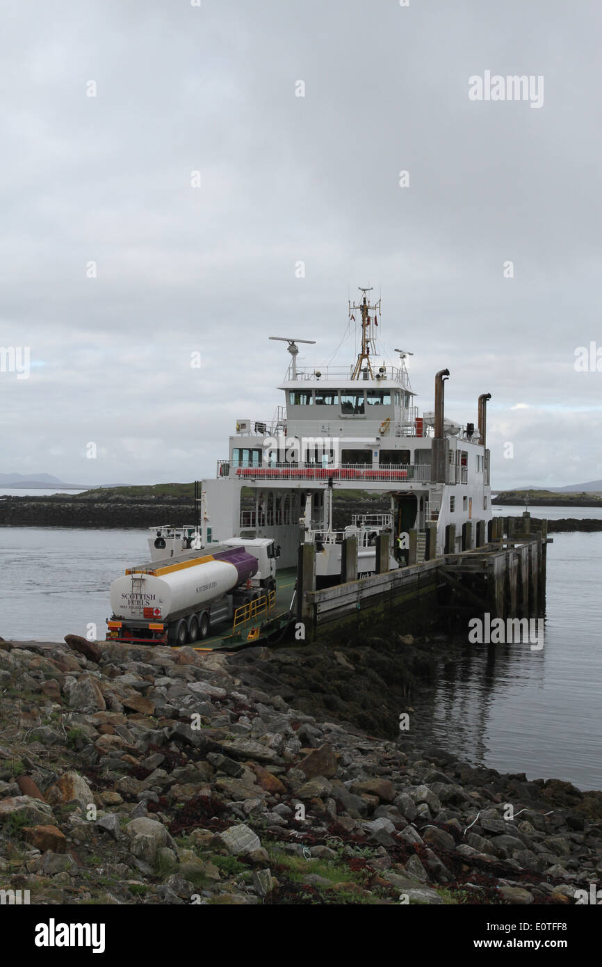 Scottish fuels tanker hi-res stock photography and images - Alamy