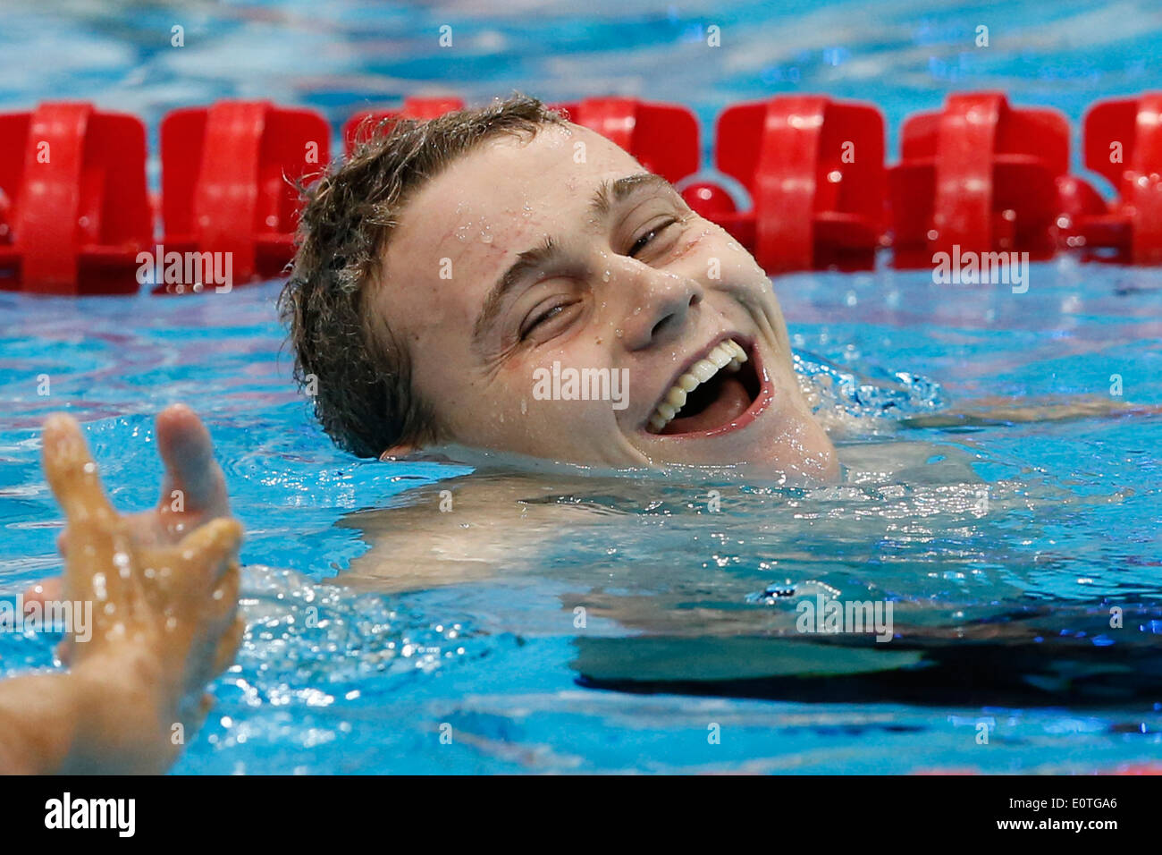 Oliver Hynd of Great Britain celebrates winning gold following the men ...