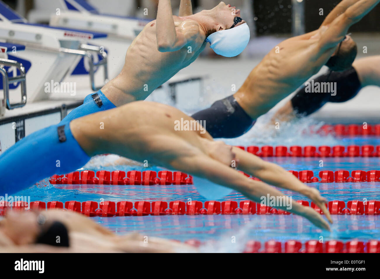 Final mens 100m backstroke hi-res stock photography and images - Alamy