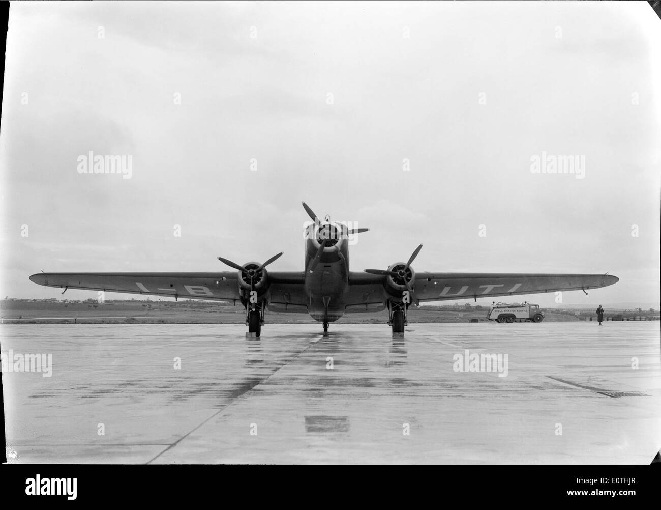 Portuguese aviation history hi-res stock photography and images - Alamy