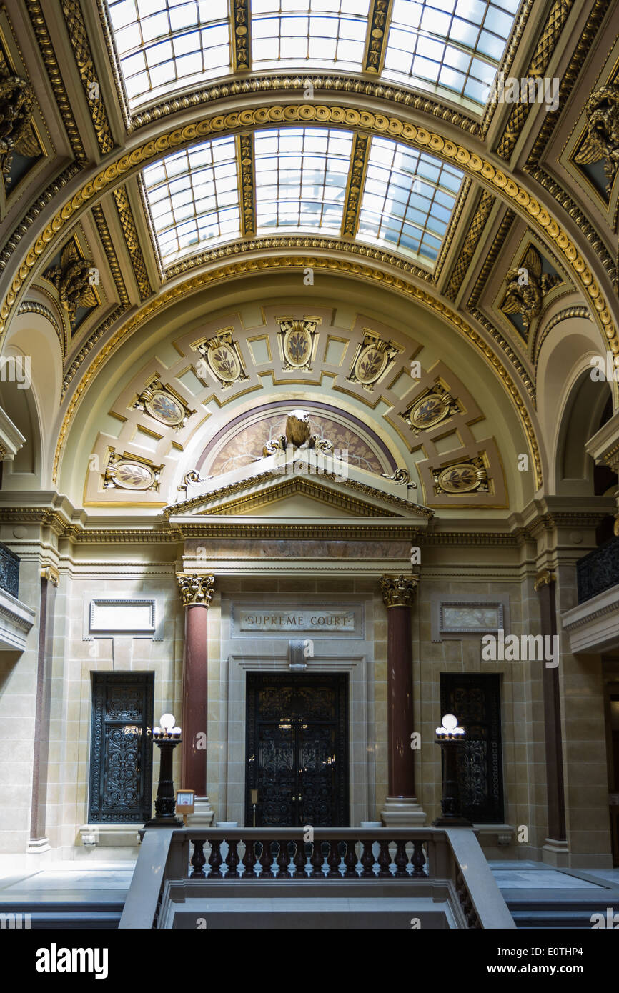 Supreme court doors hi-res stock photography and images - Alamy