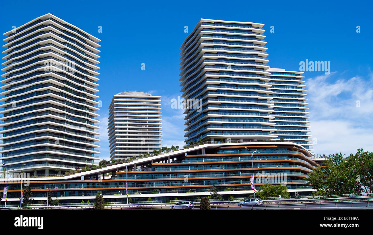 Business complex hi-res stock photography and images - Alamy