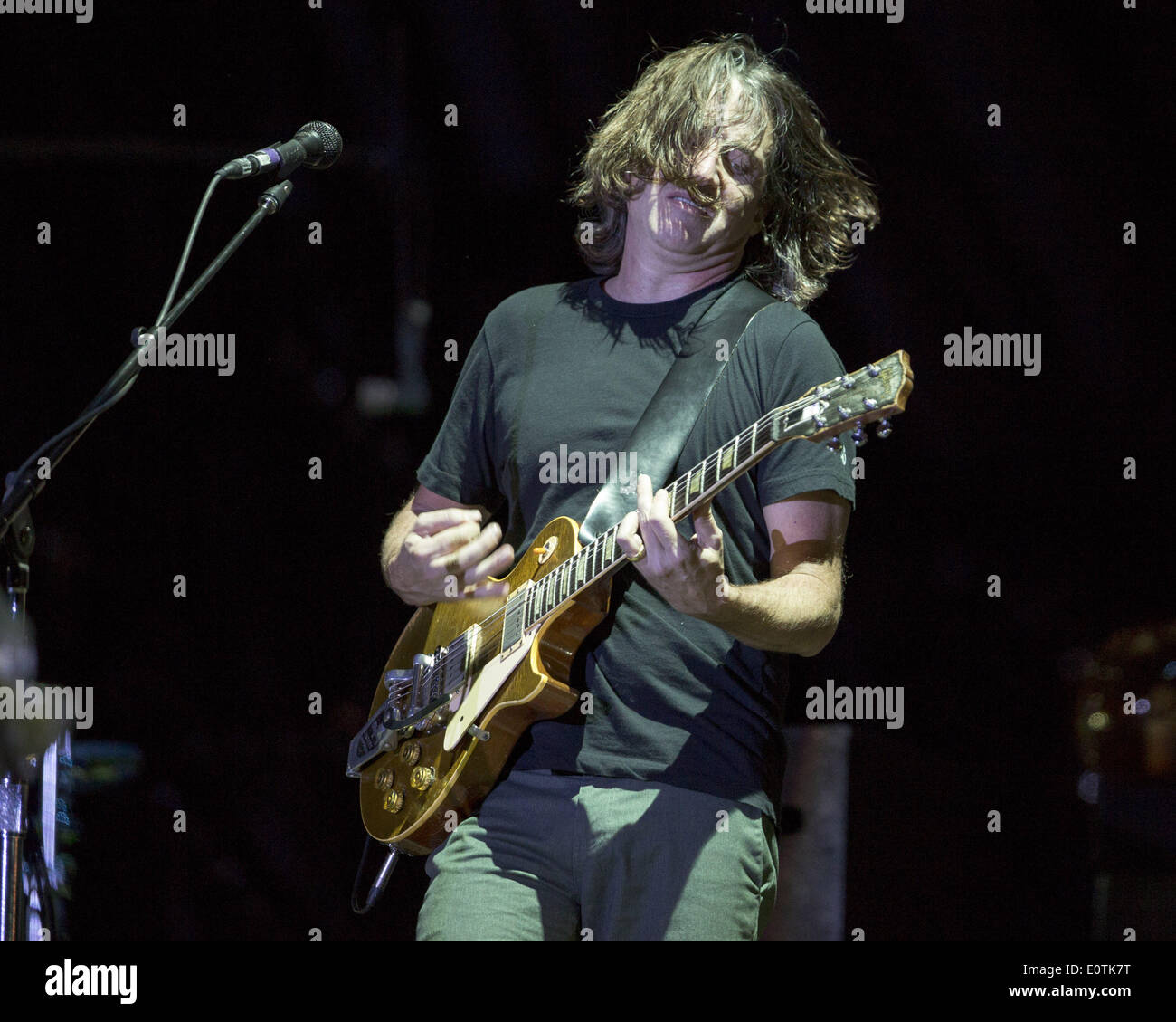 Stone gossard live music hi-res stock photography and images - Alamy
