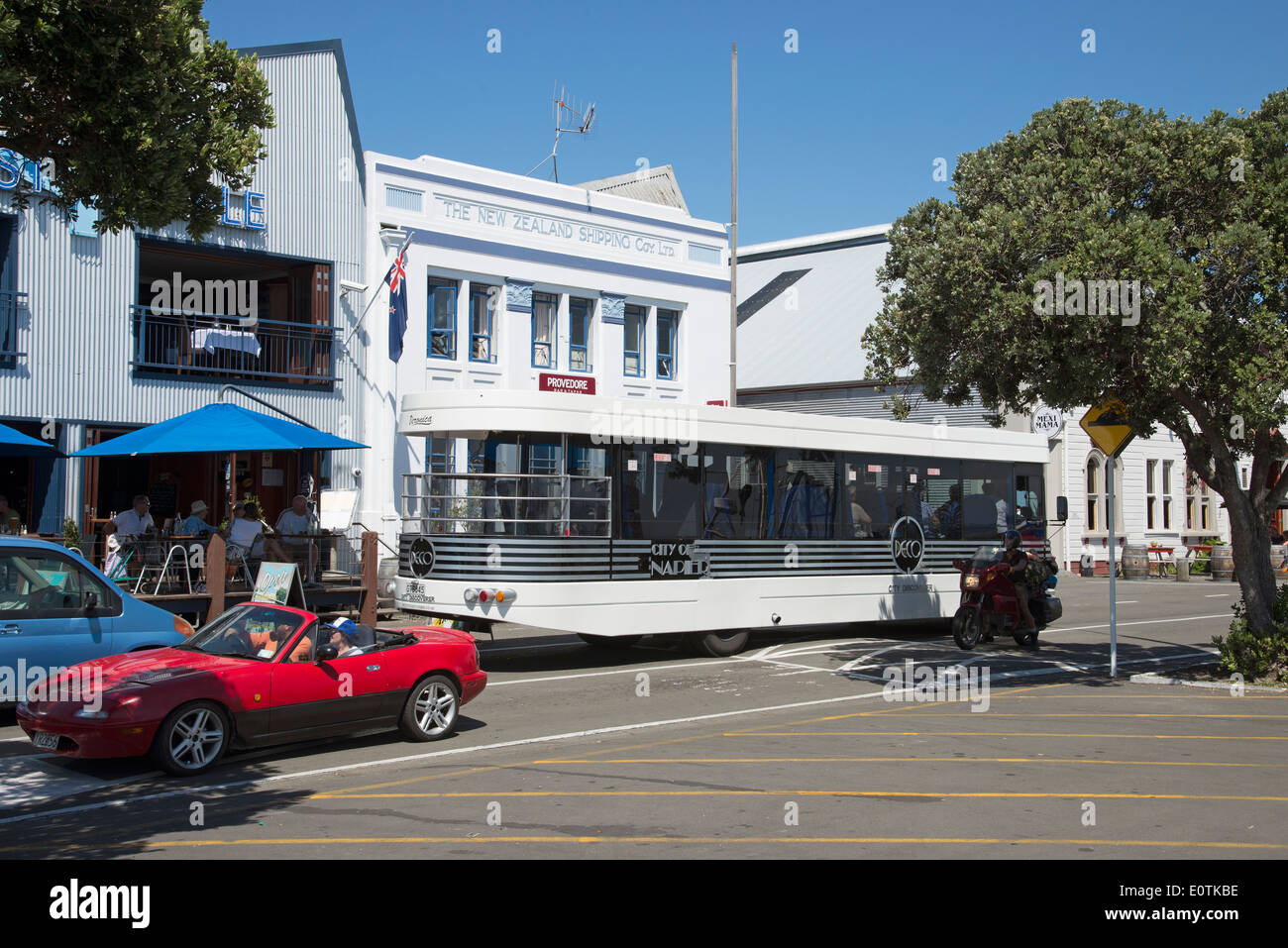 New zealand bus tourist hop hi-res stock photography and images - Alamy