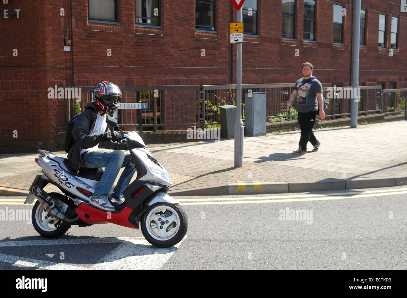 Ride a moped hi-res stock photography and images - Alamy